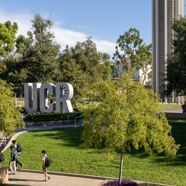 UCR Sign with Students | College of Natural & Agricultural Sciences